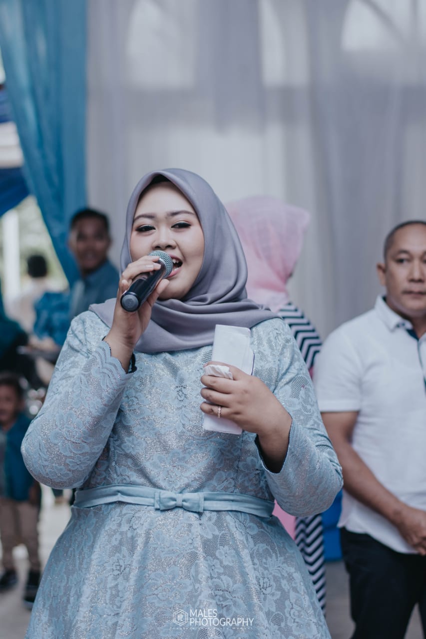 Dari Sarjana Pendidikan ke MUA - Dhonna Blog